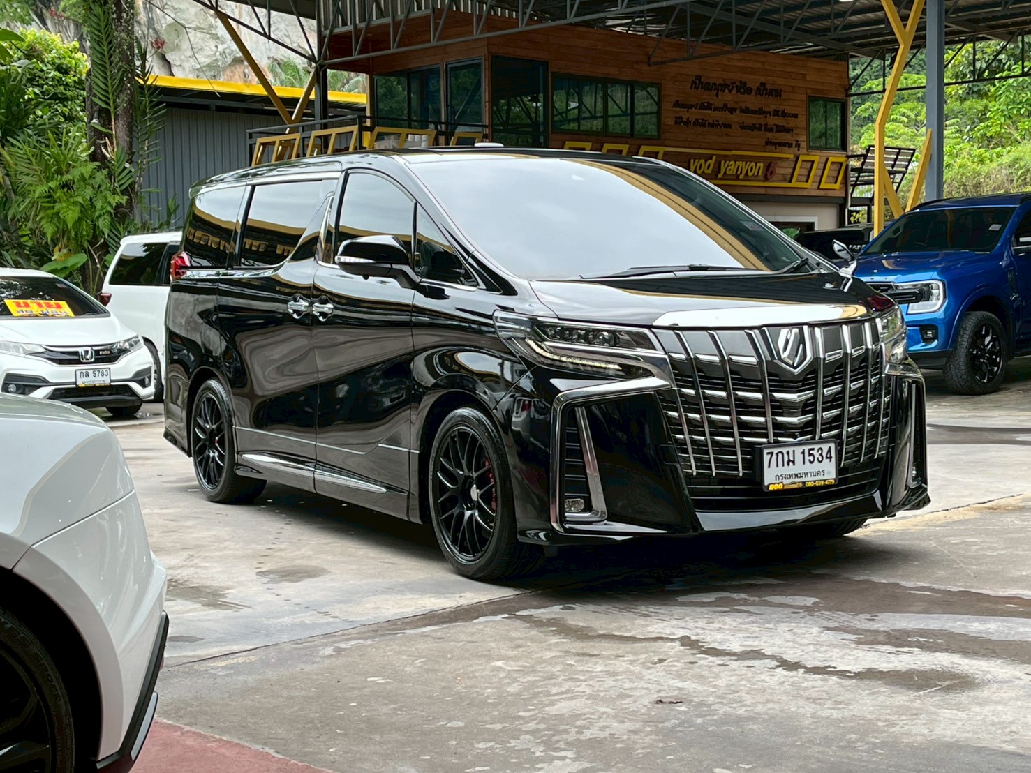 Toyota Alphard 2.5 S C-Package 2018 มือสอง ราคาถูก — ยอดยานยนต์5